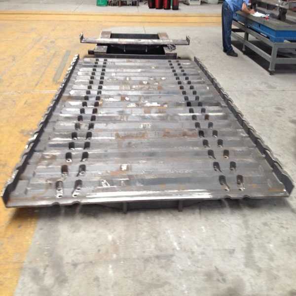 Apron Feeder Pans